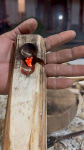 Testing the effectiveness of a keyhole fire board with notches #bowdrill #bowdrillskills #primitivefirelighting #frictionfire #learning #practice #firemaking #hibiscus | dalemgumino