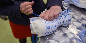 Robot Made of Clay Can Sculpt Its Own Body