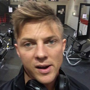 Make sure you sign up for @neil_yoda_hill1 academy if you're want to get serious about adding muscle! It's a free daily Email with great content! http:// #y3t forms.aweber.com/form/38/80042038.htm | Steve Cook